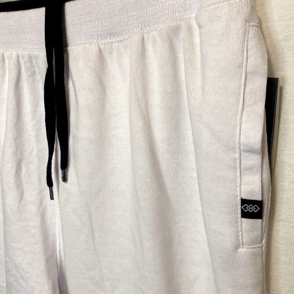 LEG3ND | Shorts | Leg3nd Comfort Fit Shorts Nwt | Poshmark